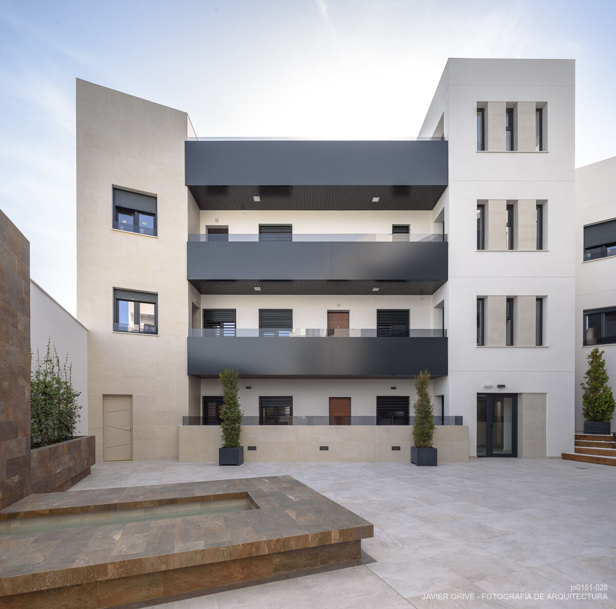 Edificio Buhaira, Écija – Vaida Grupo Inm. – Javier Orive – fotógrafo de arquitectura